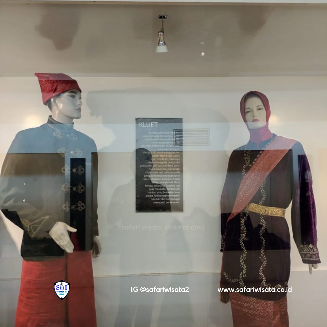 8 Pakaian Adat Aceh, Baju Tradisional Suku Aceh, Gayo, Alas, Singkil ...