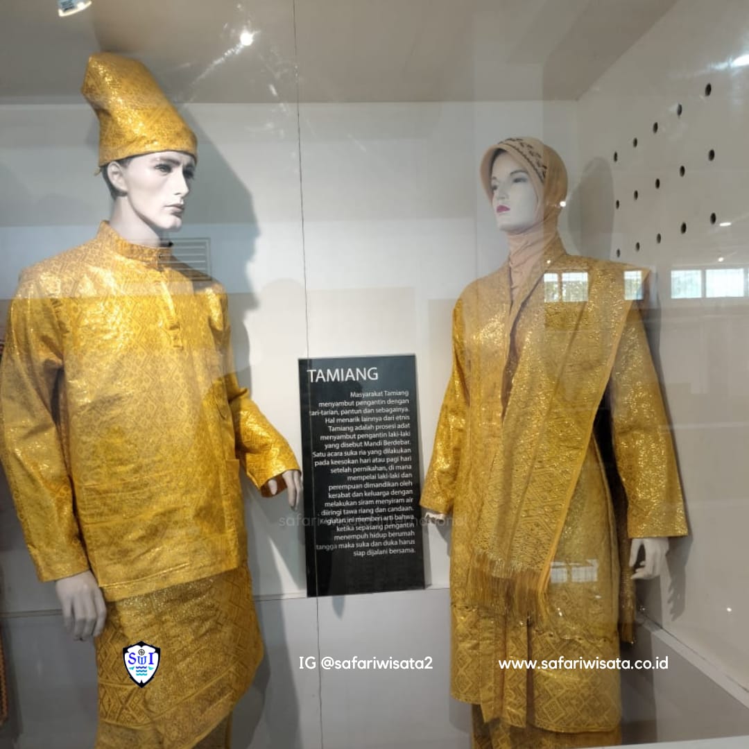 8 Pakaian Adat Aceh, Baju Tradisional Suku Aceh, Gayo, Alas, Singkil ...